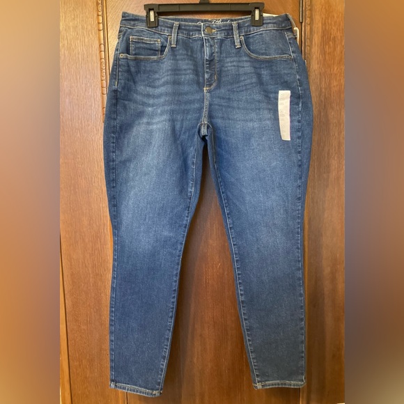Universal Thread | Jeans | Nwt Universal Threads Curvy Skinny Jeans Sz ...